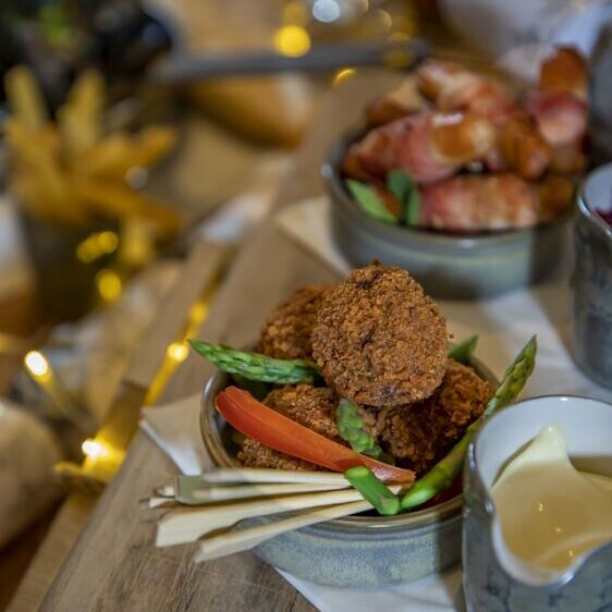 Christmas & Festive Dining At Mercure Hull - Mercure Hull Grange Park Hotel